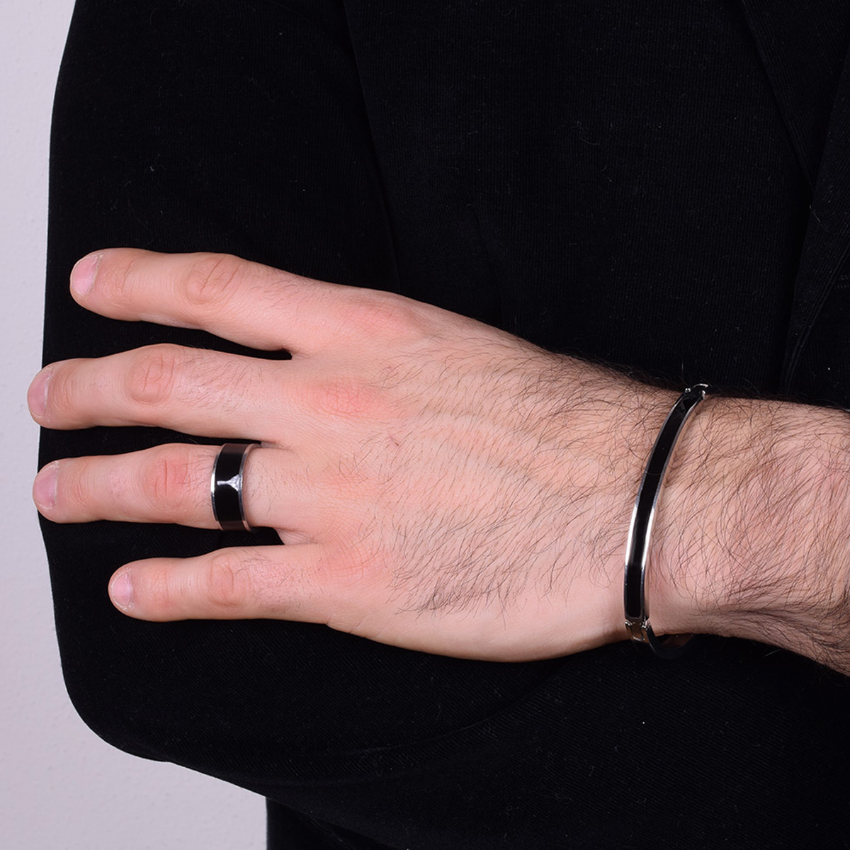 Man Bangle - Arista Trends